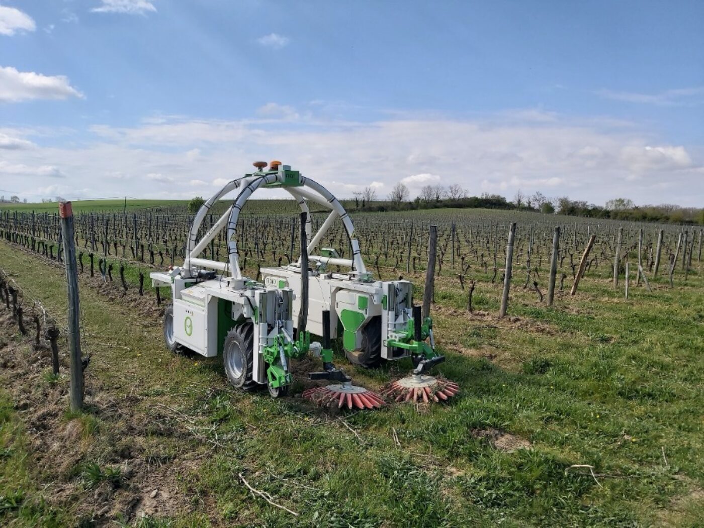 Ted, our vineyard robot, has been selected for the DEPHY-EXPE project ...